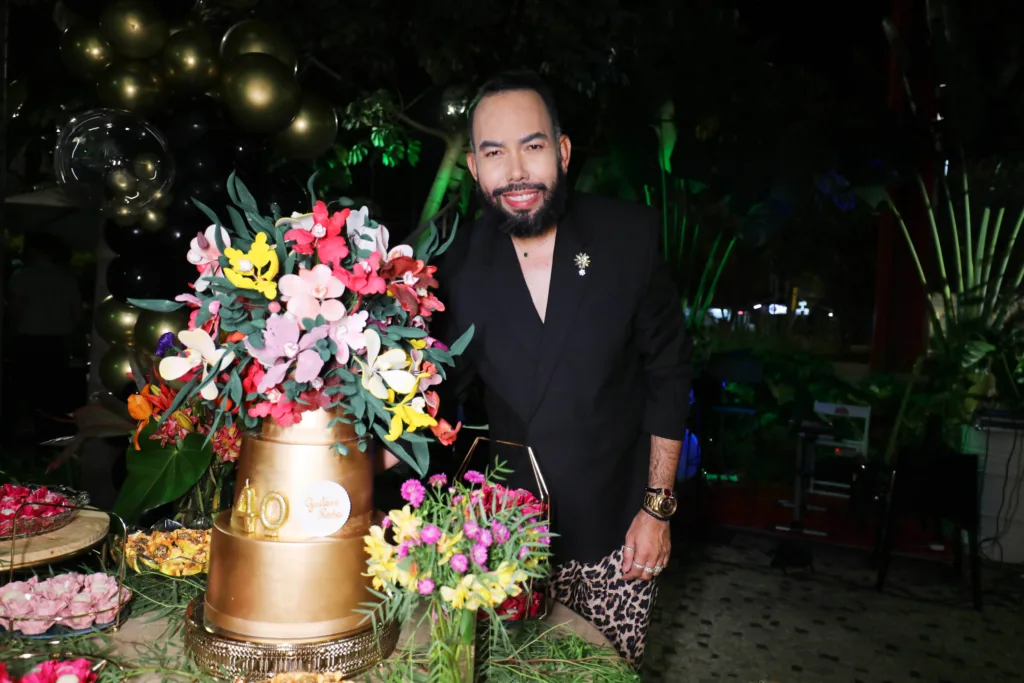 Gustavo Roccha celebra 40 anos em noite animada - Imprensa Brasília